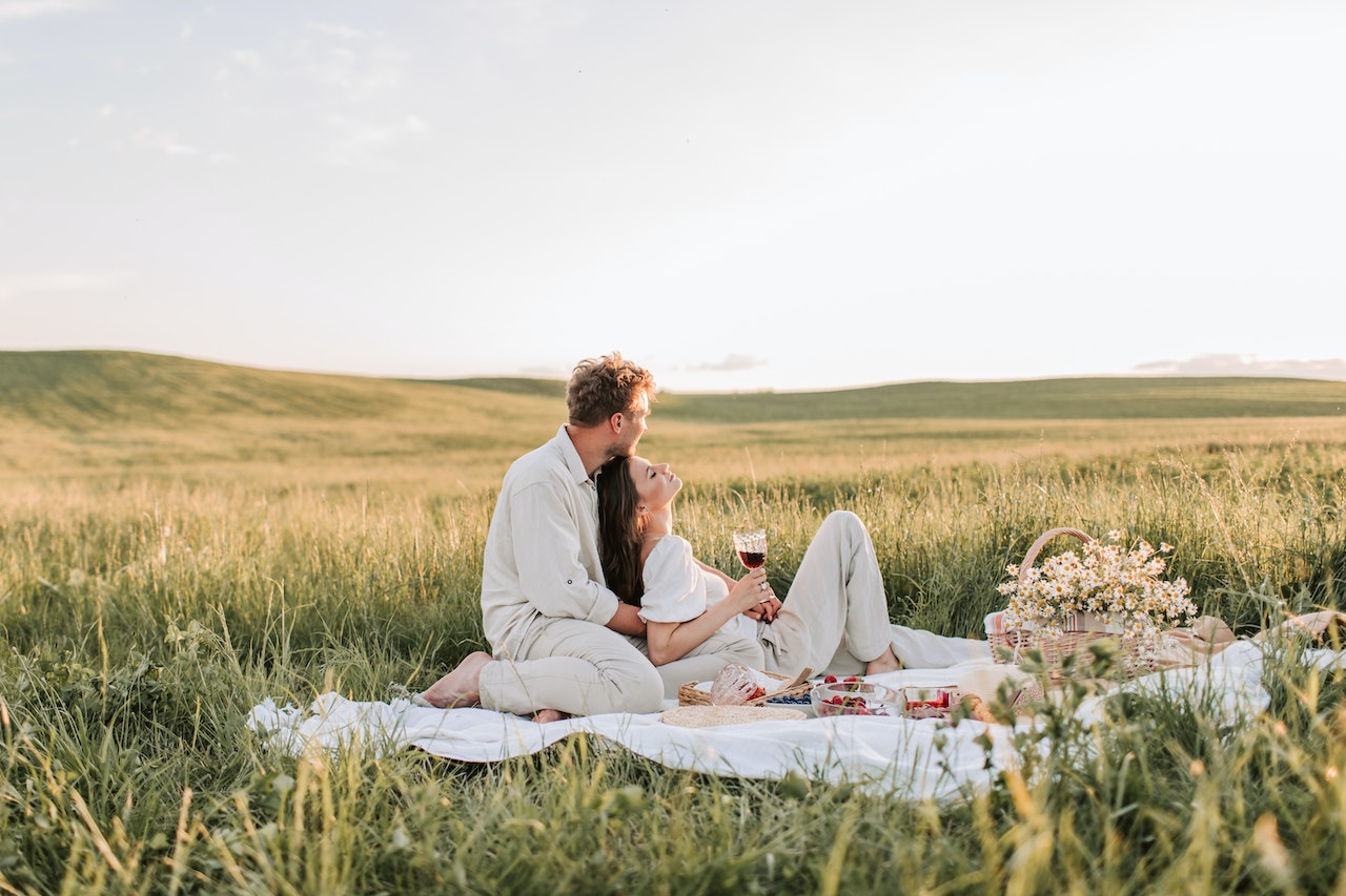 What are the Key Components of a Thoughtful Date? | Style Vanity ...