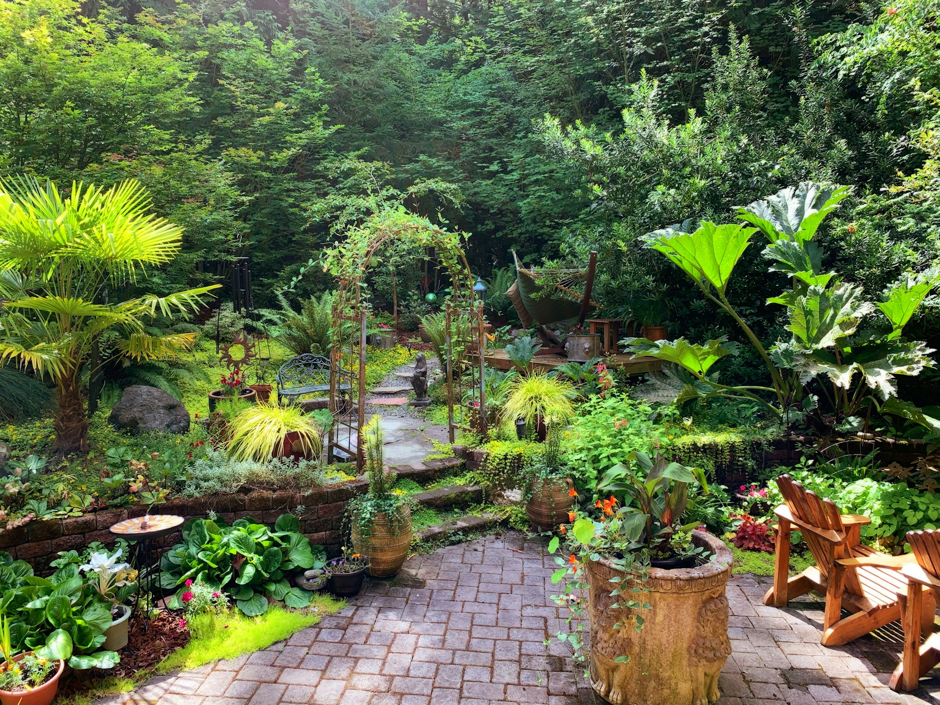 Sewer Smell in Yard: Causes and How to Fix It